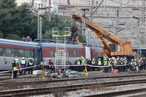 영등포역 탈선 여파로 오후 4시까지 KTX 등 열차 195편 운행 중지·조정 | 서울특별시 미디어재단 TBS